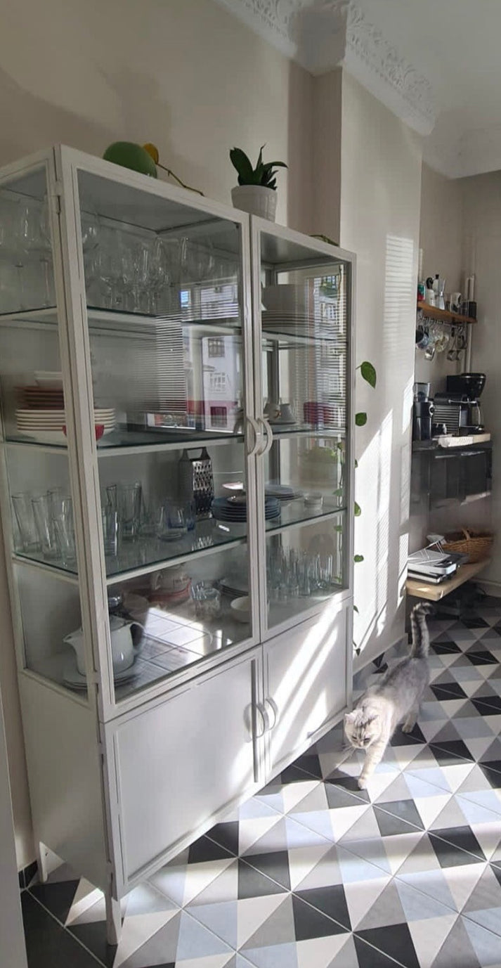 Tambal Cabinet – SOUPENTE